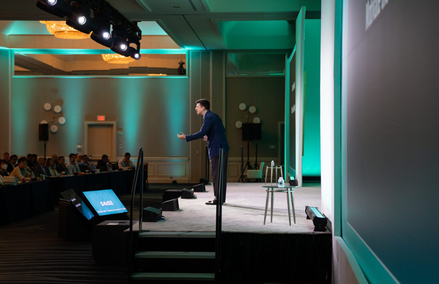 Choosing the Right Seating Options for Your General Session - DCE ...